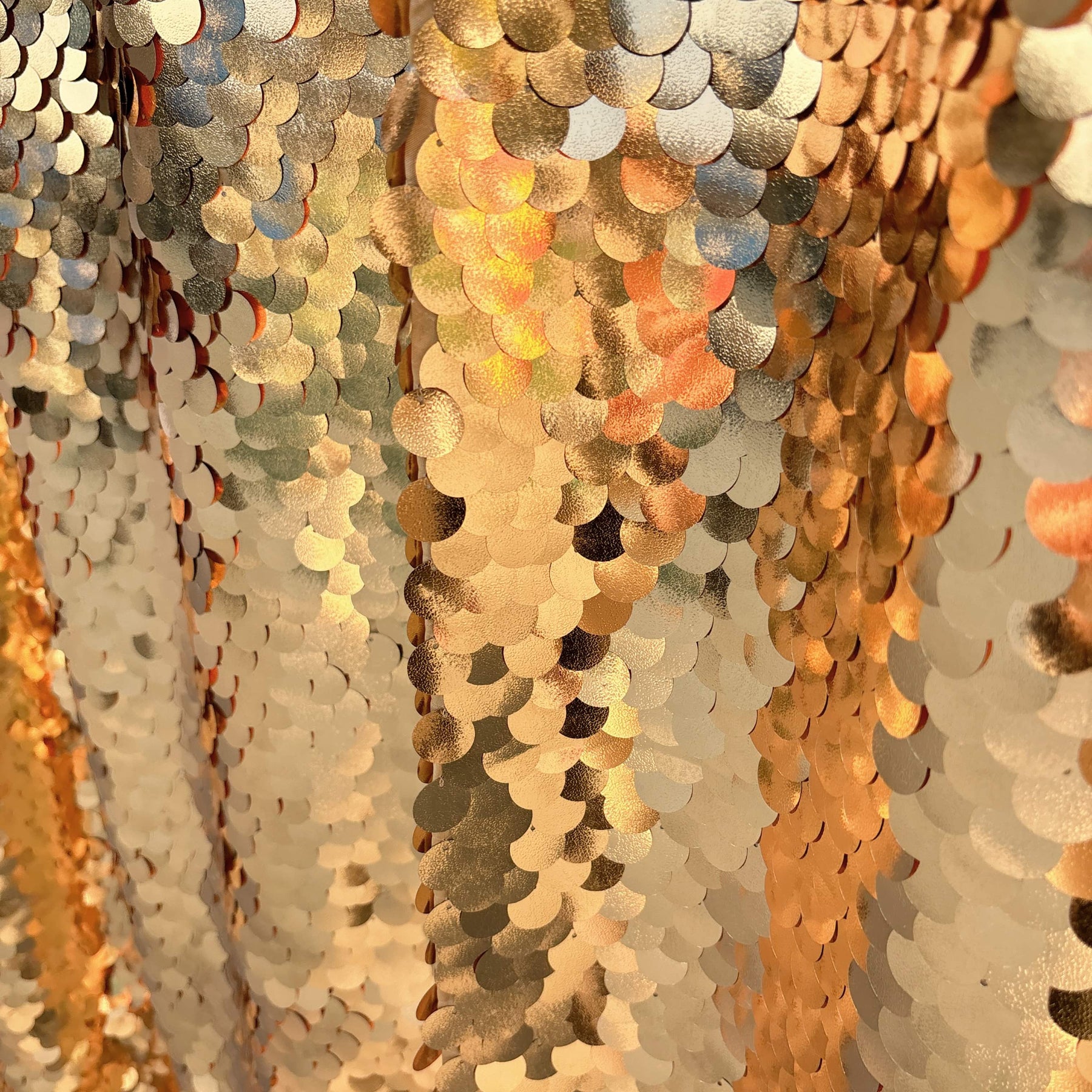 Luxury Gold Large Sequins Backdrop – Yo Props